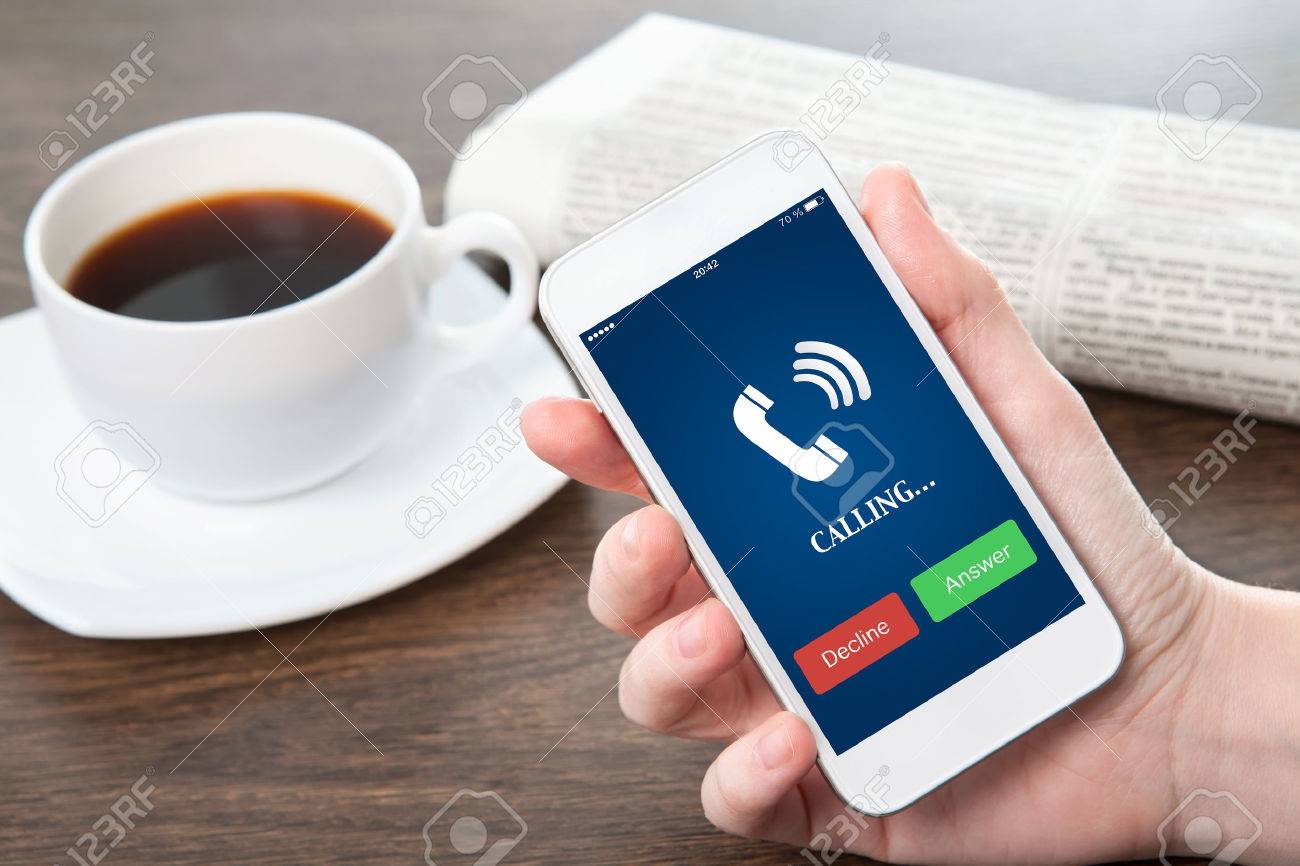 Cuando el teléfono suena, qué significa y cómo debo reaccionar